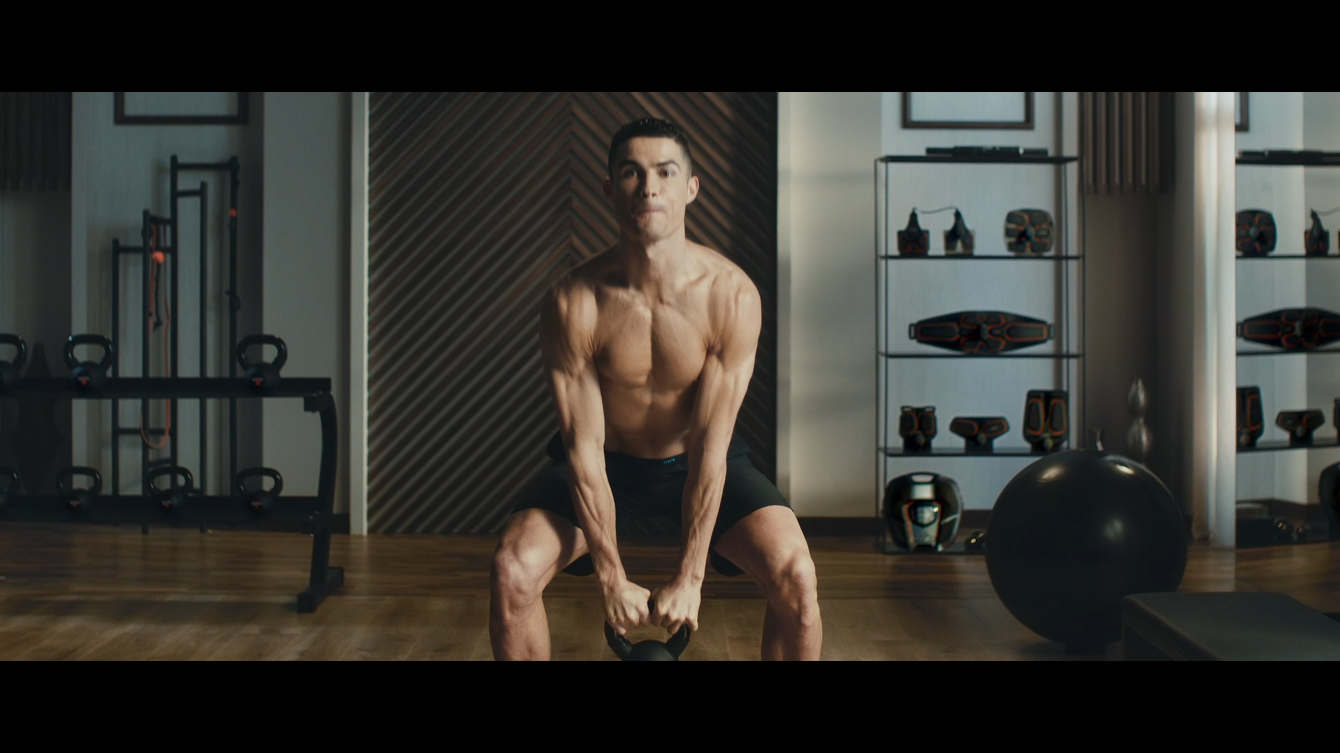 SIXPAD Ronaud Foot Fit / Chest Fit / Products TVCM｜WORKS｜P.I.C.S.